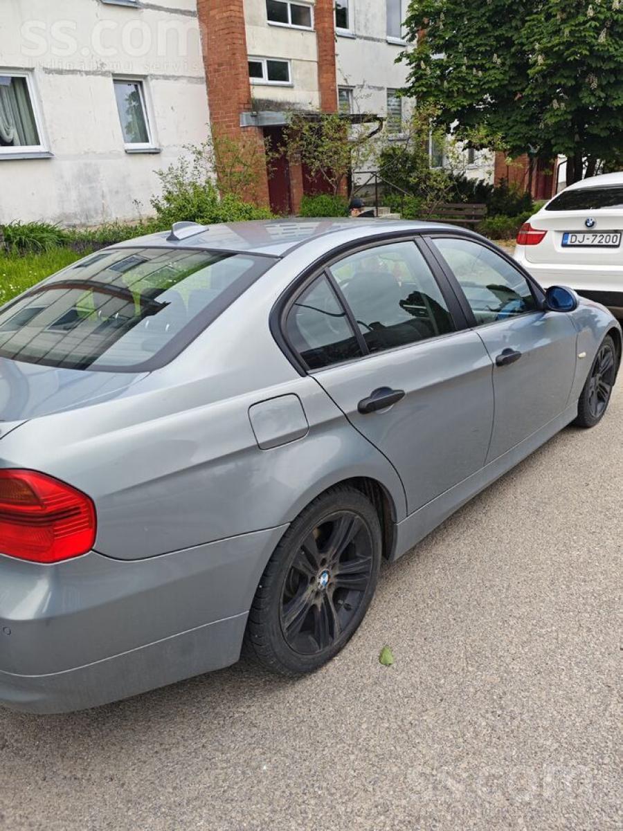 Pelēks BMW 320 2005 Rēzekne, ar dzinēja tilpumu 2.00 L un nobraukumu 200 tūkst. km par 3500 €, foto 3 vietnē AUTOMOTO.COM.LV