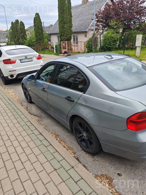 Pelēks BMW 320 2005 Rēzekne, ar dzinēja tilpumu 2.00 L un nobraukumu 200 tūkst. km par 3500 €, foto 3 vietnē AUTOMOTO.COM.LV