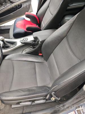 Pelēks BMW 320 2005 Rēzekne, ar dzinēja tilpumu 2.00 L un nobraukumu 200 tūkst. km par 3500 €, foto 5 vietnē AUTOMOTO.COM.LV
