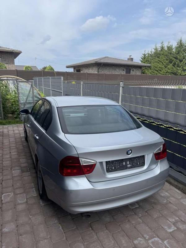Pelēks BMW 320 2005 Viļņa, ar dzinēja tilpumu 2.00 L un nobraukumu 379 tūkst. km par 2550 €, foto 4 vietnē AUTOMOTO.COM.LV