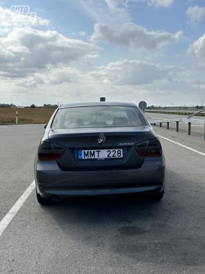Pelēks BMW 320 2005 Šauļi, ar dzinēja tilpumu 2.00 L un nobraukumu 313 tūkst. km par 2650 €, foto 3 vietnē AUTOMOTO.COM.LV