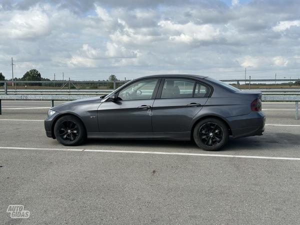 Pelēks BMW 320 2005 Šauļi, ar dzinēja tilpumu 2.00 L un nobraukumu 313 tūkst. km par 2650 €, foto 5 vietnē AUTOMOTO.COM.LV