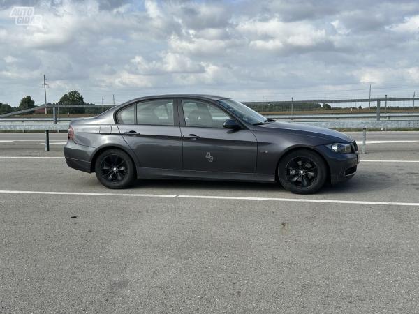 Pelēks BMW 320 2005 Šauļi, ar dzinēja tilpumu 2.00 L un nobraukumu 313 tūkst. km par 2650 €, foto 6 vietnē AUTOMOTO.COM.LV