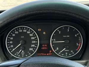 Pelēks BMW 320 2005 Šauļi, ar dzinēja tilpumu 2.00 L un nobraukumu 313 tūkst. km par 2650 €, foto 12 vietnē AUTOMOTO.COM.LV