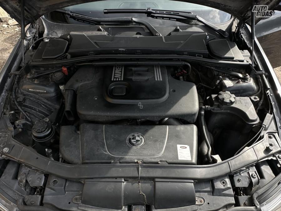 Pelēks BMW 320 2005 Šauļi, ar dzinēja tilpumu 2.00 L un nobraukumu 313 tūkst. km par 2650 €, foto 13 vietnē AUTOMOTO.COM.LV