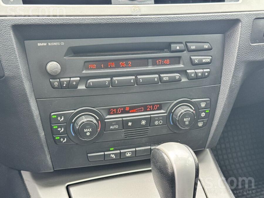 Pelēks BMW 320 2005 Rīga, ar dzinēja tilpumu 2.00 L un nobraukumu 380 tūkst. km par 3550 €, foto 10 vietnē AUTOMOTO.COM.LV