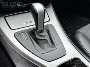Pelēks BMW 320 2005 Rīga, ar dzinēja tilpumu 2.00 L un nobraukumu 380 tūkst. km par 3550 €, foto 11 vietnē AUTOMOTO.COM.LV