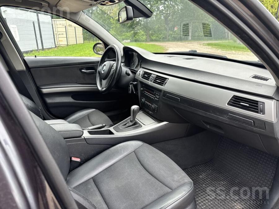 Pelēks BMW 320 2005 Rīga, ar dzinēja tilpumu 2.00 L un nobraukumu 380 tūkst. km par 3550 €, foto 14 vietnē AUTOMOTO.COM.LV