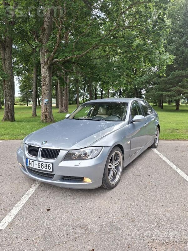Pelēks BMW 320 2005 Jelgava, ar dzinēja tilpumu 2.00 L un nobraukumu 453 tūkst. km par 2300 €, foto 1 vietnē AUTOMOTO.COM.LV