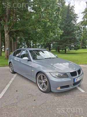 Pelēks BMW 320 2005 Jelgava, ar dzinēja tilpumu 2.00 L un nobraukumu 453 tūkst. km par 2300 €, foto 3 vietnē AUTOMOTO.COM.LV