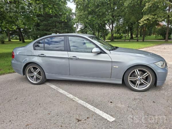 Pelēks BMW 320 2005 Jelgava, ar dzinēja tilpumu 2.00 L un nobraukumu 453 tūkst. km par 2300 €, foto 3 vietnē AUTOMOTO.COM.LV
