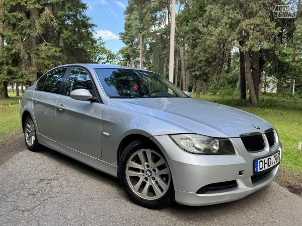 Grey BMW 320 2005 in Panevezys, with an engine capacity of 2.00 L and mileage of 394 thousand km for 1850 €, photo 4 on AUTOMOTO.COM.LV
