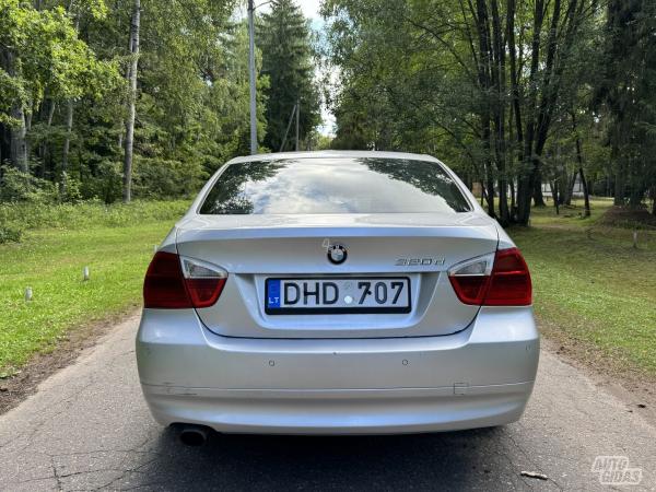 Grey BMW 320 2005 in Panevezys, with an engine capacity of 2.00 L and mileage of 394 thousand km for 1850 €, photo 10 on AUTOMOTO.COM.LV
