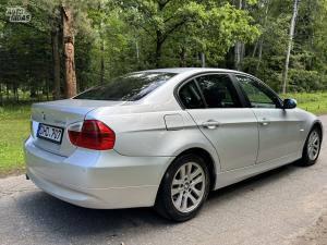 Pelēks BMW 320 2005 Panevēža, ar dzinēja tilpumu 2.00 L un nobraukumu 392 tūkst. km par 1750 €, foto 9 vietnē AUTOMOTO.COM.LV