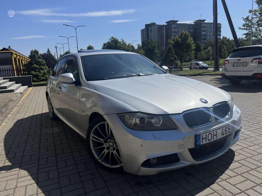 Grey BMW 320 2005 in Kaunas, with an engine capacity of 2.00 L and mileage of 303 thousand km for 4500 €, photo 1 on AUTOMOTO.COM.LV