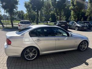 Grey BMW 320 2005 in Kaunas, with an engine capacity of 2.00 L and mileage of 303 thousand km for 4500 €, photo 5 on AUTOMOTO.COM.LV