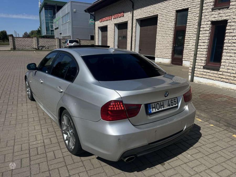 Grey BMW 320 2005 in Kaunas, with an engine capacity of 2.00 L and mileage of 303 thousand km for 4500 €, photo 6 on AUTOMOTO.COM.LV