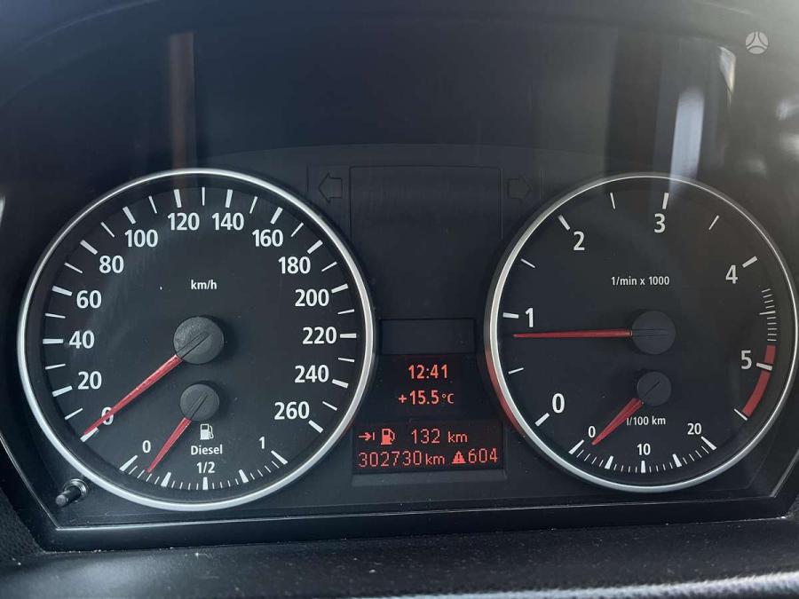 Grey BMW 320 2005 in Kaunas, with an engine capacity of 2.00 L and mileage of 303 thousand km for 4500 €, photo 22 on AUTOMOTO.COM.LV