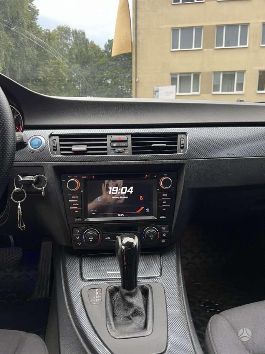 Grey BMW 320 2005 in Vilnius, with an engine capacity of 2.00 L and mileage of 354 thousand km for 3450 €, photo 6 on AUTOMOTO.COM.LV
