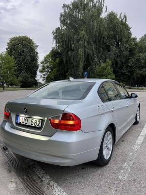 Grey BMW 320 2005 in Vilnius, with an engine capacity of 2.00 L and mileage of 354 thousand km for 3450 €, photo 10 on AUTOMOTO.COM.LV
