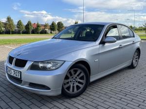Pelēks BMW 320 2005 Panevēža, ar dzinēja tilpumu 2.00 L un nobraukumu 393 tūkst. km par 1850 €, foto  vietnē AUTOMOTO.COM.LV