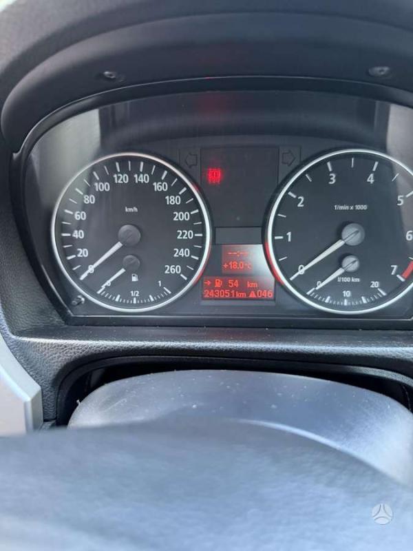 БМВ 320 2005 в Вильнюс на AUTOMOTO.COM.LV Серый БМВ 320 2005 в Вильнюс, объемом двигателя 2.00 л и пробегом 240 тыс. км за 2200 €, фото 11 на AUTOMOTO.COM.LV