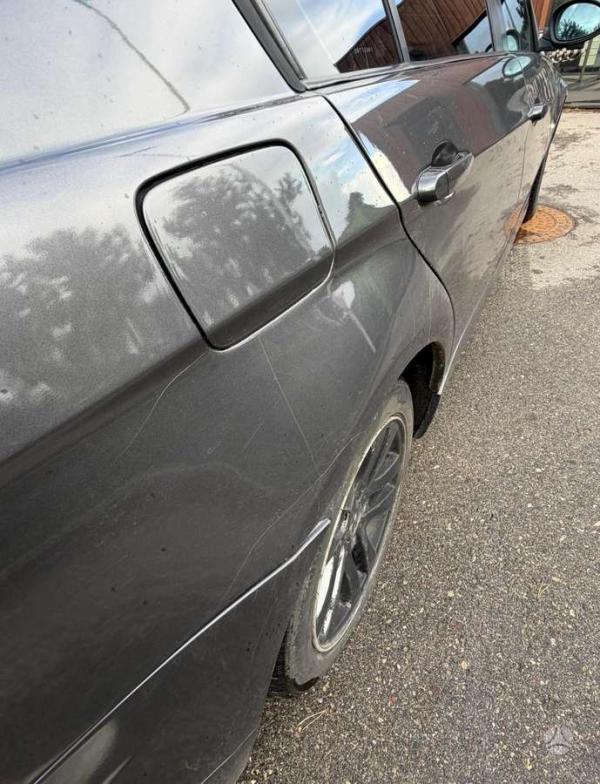 Pelēks BMW 320 2005 Kauņa, ar dzinēja tilpumu 2.00 L un nobraukumu 498 tūkst. km par 2000 €, foto 5 vietnē AUTOMOTO.COM.LV