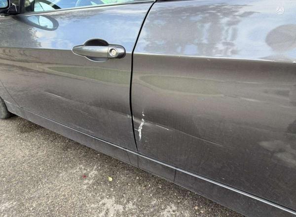 Pelēks BMW 320 2005 Kauņa, ar dzinēja tilpumu 2.00 L un nobraukumu 498 tūkst. km par 2000 €, foto 7 vietnē AUTOMOTO.COM.LV
