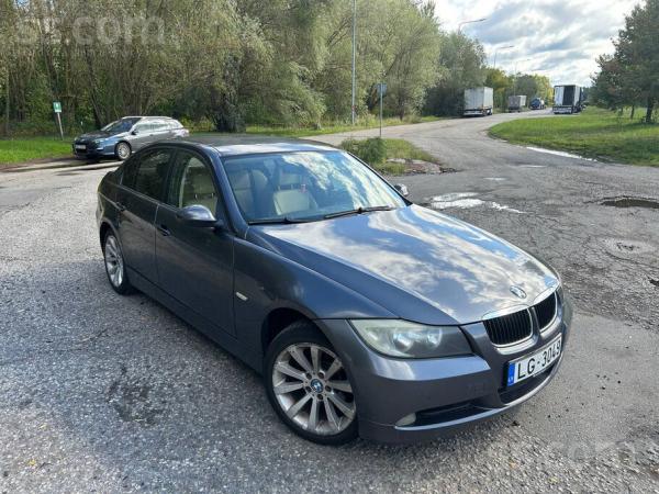Grey BMW 320 2005 in Riga, with an engine capacity of 2.00 L and mileage of 252 thousand km for 2199 €, photo 3 on AUTOMOTO.COM.LV