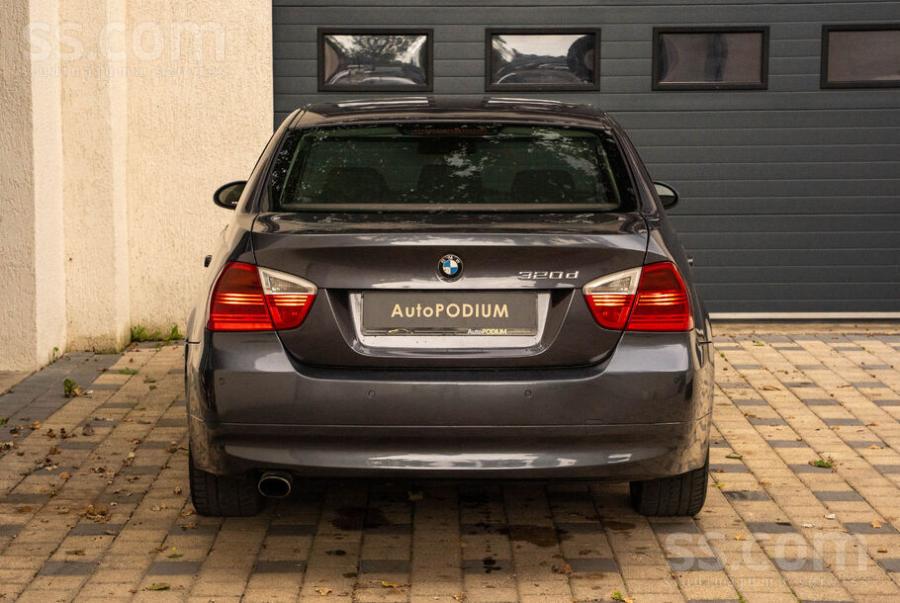 Pelēks BMW 320 2005 Rīga, ar dzinēja tilpumu 2.00 L un nobraukumu 380 tūkst. km par 3350 €, foto 4 vietnē AUTOMOTO.COM.LV