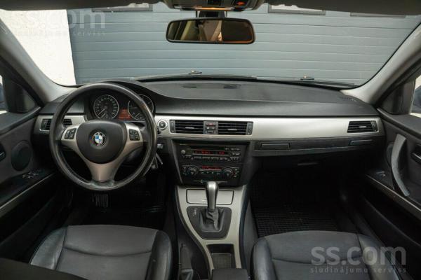 BMW 320 2005 in Riga on AUTOMOTO.COM.LV Grey BMW 320 2005 in Riga, with an engine capacity of 2.00 L and mileage of 380 thousand km for 3350 €, photo 9 on AUTOMOTO.COM.LV