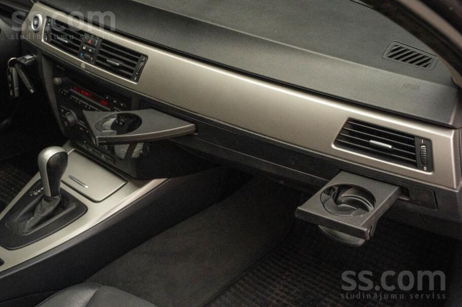 Pelēks BMW 320 2005 Rīga, ar dzinēja tilpumu 2.00 L un nobraukumu 380 tūkst. km par 3350 €, foto 17 vietnē AUTOMOTO.COM.LV