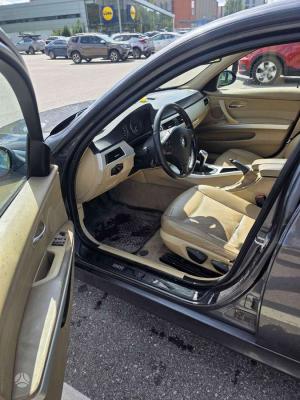 Grey BMW 320 2005 in Vilnius, with an engine capacity of 2.00 L and mileage of 339 thousand km for 1999 €, photo 7 on AUTOMOTO.COM.LV