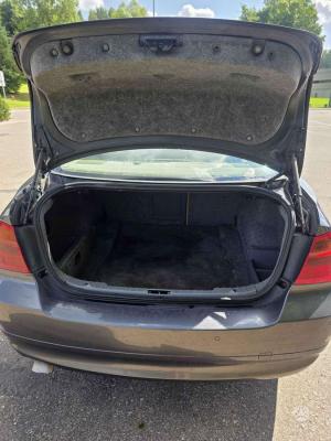 Grey BMW 320 2005 in Vilnius, with an engine capacity of 2.00 L and mileage of 339 thousand km for 1999 €, photo 9 on AUTOMOTO.COM.LV
