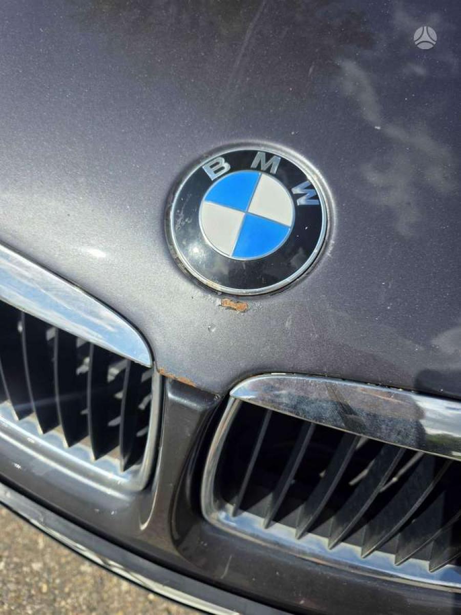 Grey BMW 320 2005 in Vilnius, with an engine capacity of 2.00 L and mileage of 339 thousand km for 1999 €, photo 16 on AUTOMOTO.COM.LV