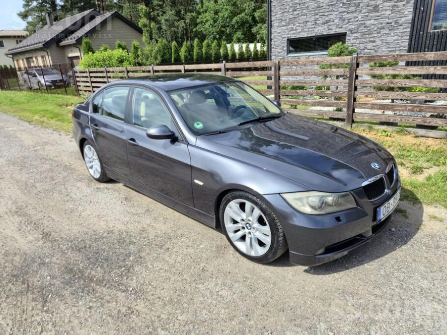 Grey BMW 320 2006 in Riga, with an engine capacity of 2.00 L and mileage of 236 thousand km for 4290 €, photo 1 on AUTOMOTO.COM.LV