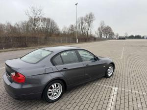 Grey BMW 320 2006 in Marijampole, with an engine capacity of 2.00 L and mileage of 176 thousand km for 3399 €, photo 5 on AUTOMOTO.COM.LV