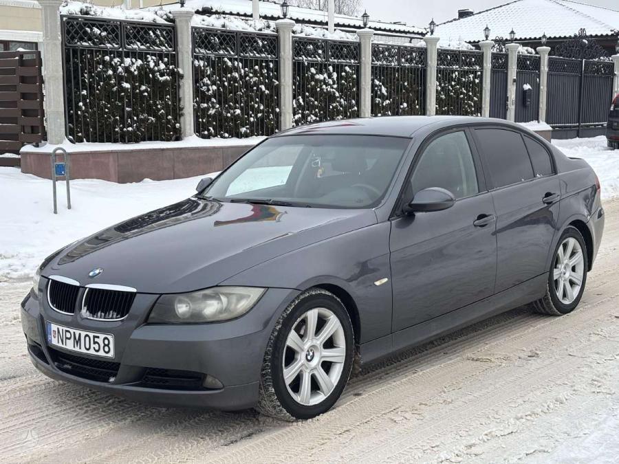 Grey BMW 320 2006 in Vilnius, with an engine capacity of 2.00 L and mileage of 390 thousand km for 2700 €, photo 1 on AUTOMOTO.COM.LV