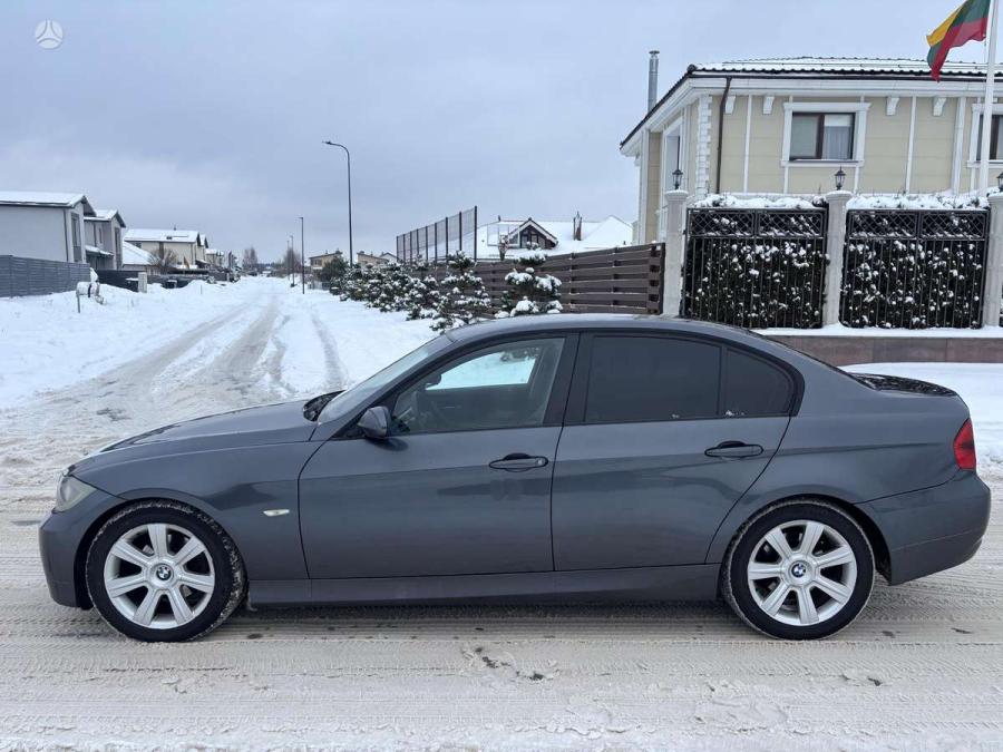 Grey BMW 320 2006 in Vilnius, with an engine capacity of 2.00 L and mileage of 390 thousand km for 2700 €, photo 2 on AUTOMOTO.COM.LV