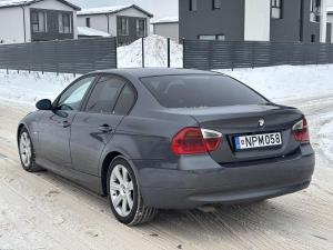Grey BMW 320 2006 in Vilnius, with an engine capacity of 2.00 L and mileage of 390 thousand km for 2700 €, photo 3 on AUTOMOTO.COM.LV