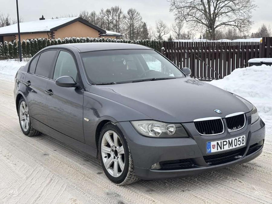 Grey BMW 320 2006 in Vilnius, with an engine capacity of 2.00 L and mileage of 390 thousand km for 2700 €, photo 7 on AUTOMOTO.COM.LV