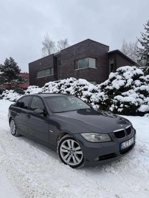Grey BMW 320 2006 in Vilnius, with an engine capacity of 2.00 L and mileage of 308 thousand km for 3200 €, photo 3 on AUTOMOTO.COM.LV