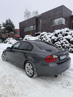 Grey BMW 320 2006 in Vilnius, with an engine capacity of 2.00 L and mileage of 308 thousand km for 3200 €, photo 5 on AUTOMOTO.COM.LV