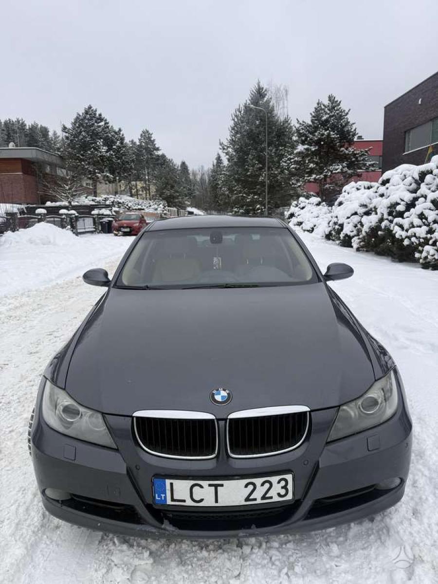 Grey BMW 320 2006 in Vilnius, with an engine capacity of 2.00 L and mileage of 308 thousand km for 3200 €, photo 7 on AUTOMOTO.COM.LV