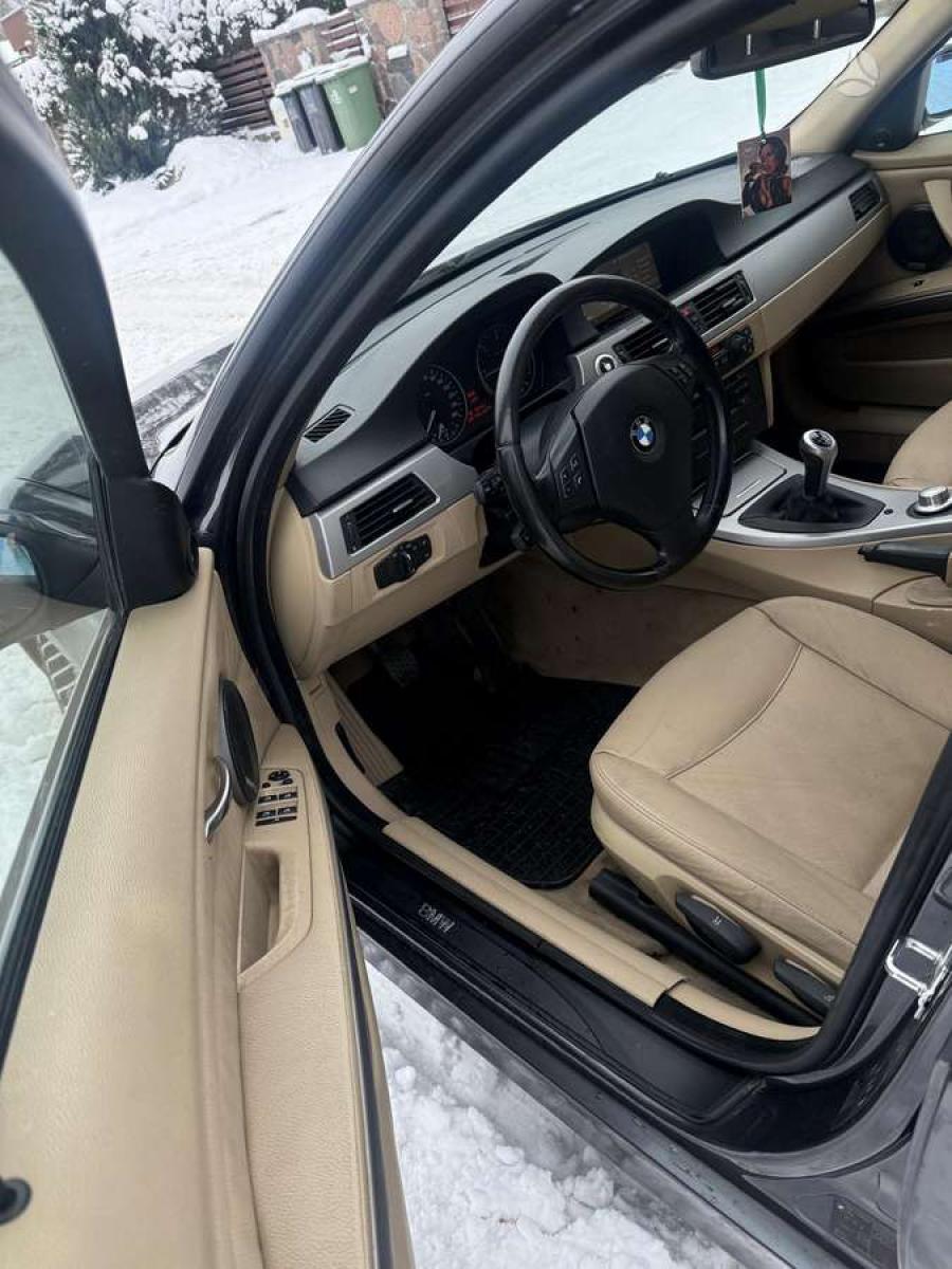 Grey BMW 320 2006 in Vilnius, with an engine capacity of 2.00 L and mileage of 308 thousand km for 3200 €, photo 12 on AUTOMOTO.COM.LV