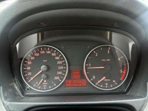Grey BMW 320 2006 in Vilnius, with an engine capacity of 2.00 L and mileage of 308 thousand km for 3200 €, photo 15 on AUTOMOTO.COM.LV