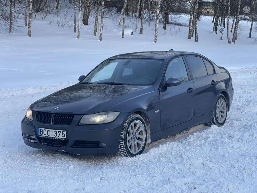 Pelēks BMW 320 2006 Viļņa, ar dzinēja tilpumu 2.00 L un nobraukumu 309 tūkst. km par 3780 €, foto 3 vietnē AUTOMOTO.COM.LV