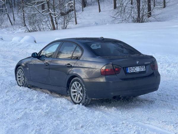 Grey BMW 320 2006 in Vilnius, with an engine capacity of 2.00 L and mileage of 309 thousand km for 3780 €, photo 6 on AUTOMOTO.COM.LV
