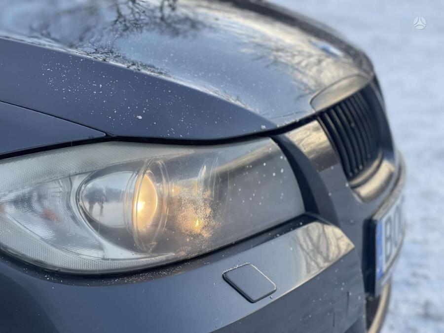 Pelēks BMW 320 2006 Viļņa, ar dzinēja tilpumu 2.00 L un nobraukumu 309 tūkst. km par 3780 €, foto 14 vietnē AUTOMOTO.COM.LV