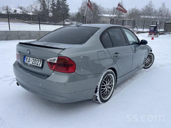 Grey BMW 320 2006 in Riga, with an engine capacity of 2.00 L and mileage of 289 thousand km for 2990 €, photo 4 on AUTOMOTO.COM.LV